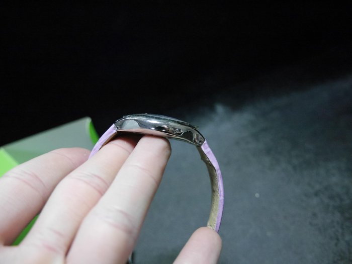 【阿輝の古物】手錶_United Colors Of Benetton_可運作_皮帶脆化_#E38 | Yahoo拍賣