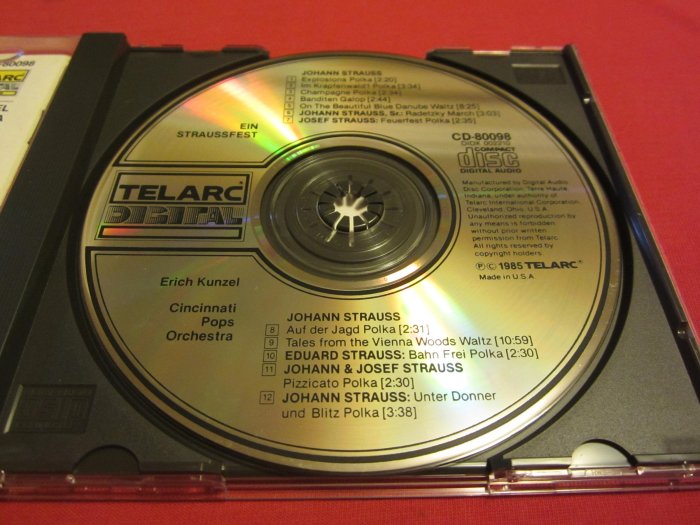 Ein Straussfest (封面及封底有簽名，無IFPI) | Yahoo拍賣