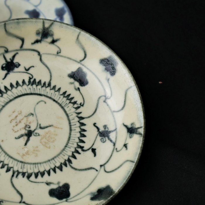 【桑園の】老品收藏~清代民窯 老青花 純手繪 花團龍紋 雙圈底款 兩客 包漿老瓷器 (委託品) T 7424 A09 | Yahoo拍賣