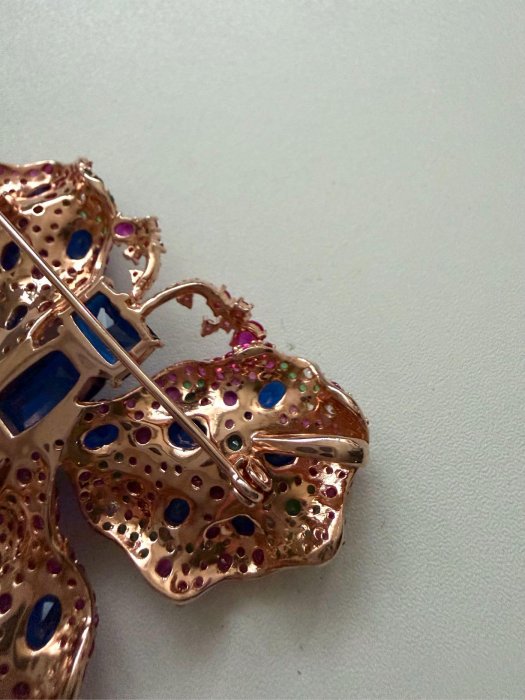 珠寶級 手工寶石別針 無配件 正品新品 標多少賣多少 原價18000 | Yahoo拍賣