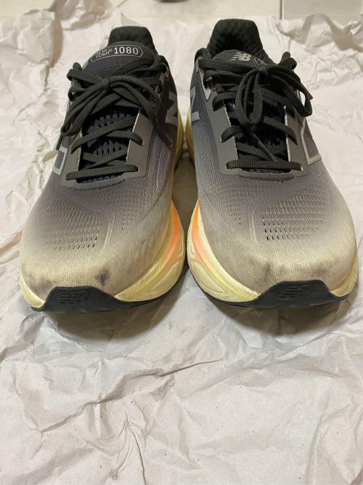 NEW BALANCE NB 1080v14 US10.5慢跑鞋 2E 寬楦 男鞋(M1080P14-2E) 高雄沿線火車站面交可議地點或屏東 ...