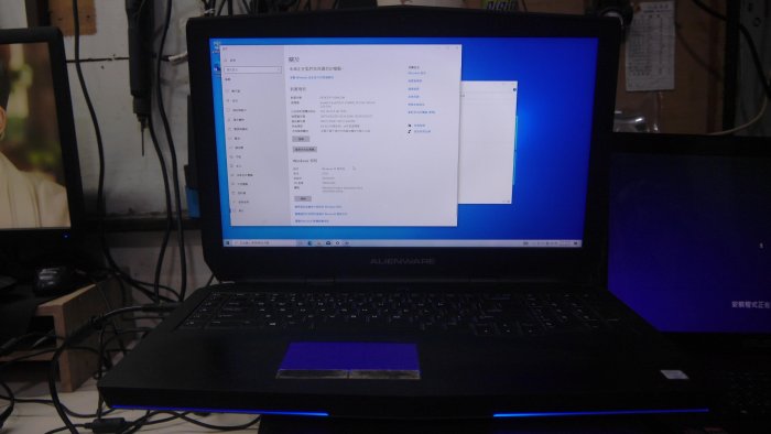 T576 DELL Alienware 外星人 17 R3 (P43F002) i7六代 八核心超大螢幕筆電 百元起標 | Yahoo拍賣