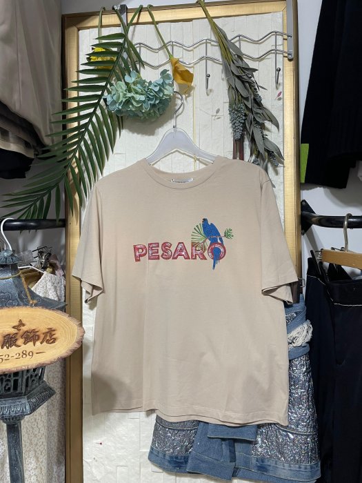 *~Amy精品~*24年春夏PESARO 黃蕙玲設計師(時尚~高檔印鸚鵡繡鑽英棉T)4色 | Yahoo拍賣