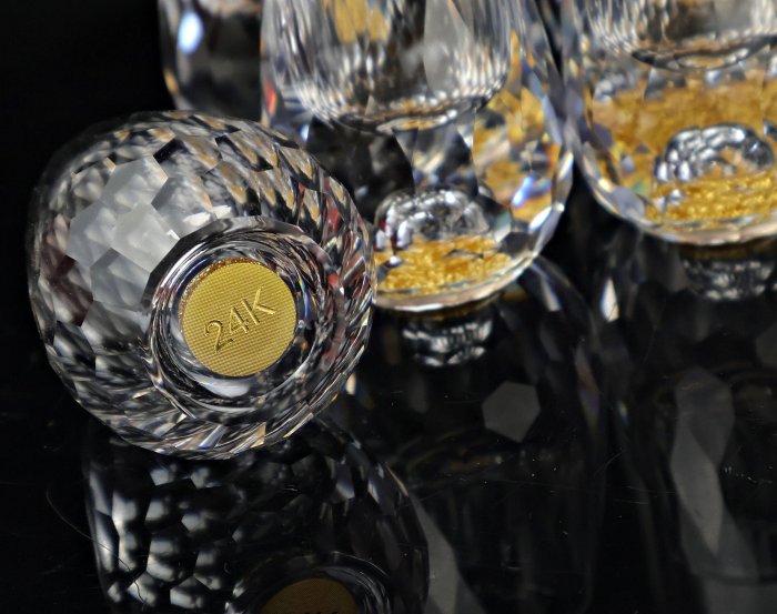 【桑園の】超美品~高檔水晶玻璃 鑽切 厚胎 24K金箔 酒杯 分酒器 玻璃杯 7客 未使用美品 盒附 T 9072 | Yahoo拍賣