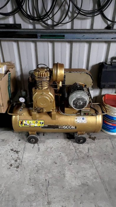 2hp空壓機日本東芝Toshiba(三相)(收機子.買賣.維修.保養空壓機) | Yahoo拍賣