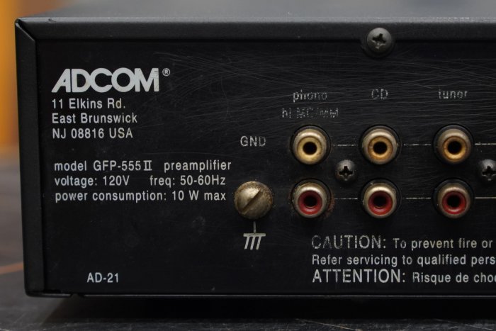 【夢響音響工作室】新店張先生寄賣 美國 ADCOM GFP-555II 立體聲前級擴大機 一元起標！！ | Yahoo拍賣
