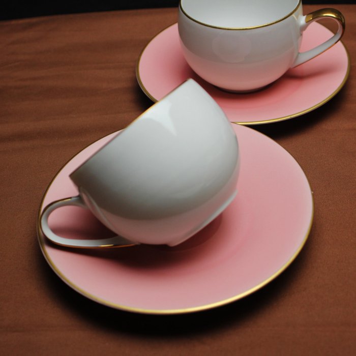 【桑園の】日本 NARUMI 鳴海 精緻簡約 粉白燙金 咖啡杯盤組 拿鐵杯 Q 7259 | Yahoo拍賣