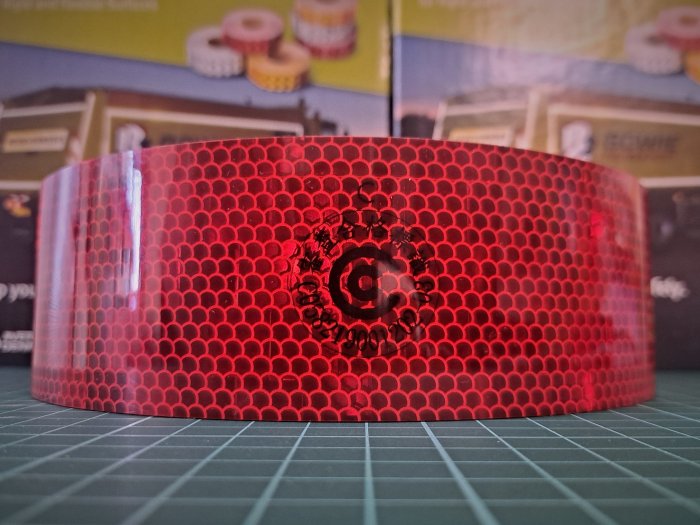 【反光貼紙】Avery Dennison 鑽石級車身反光貼紙 ARTC CCMARK 審查合格標誌 ~紅色 | Yahoo拍賣