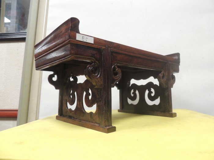 《儒藝城》 黃花梨精雕案桌 (E5) | Yahoo拍賣