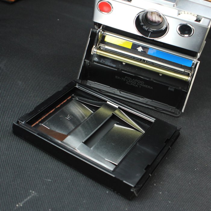 【桑園の】Polaroid 寶麗萊 SX-70 單眼 摺疊 拍立得相機 懷舊 絕版 老相機 閃光燈/皮套附 (委託品) Q 7406 A09 | Yahoo拍賣