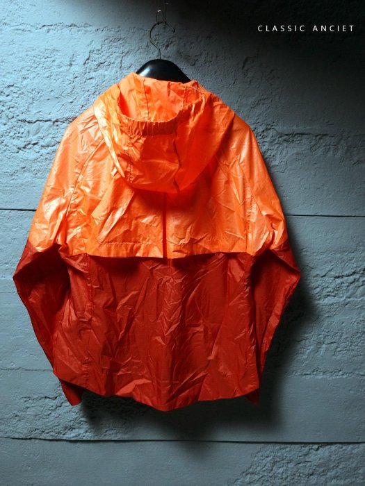 CA 美國運動品牌 NIKE 女款 螢光橘與紅 防風 連帽夾克 XL號 一元起標無底價D337 | Yahoo拍賣