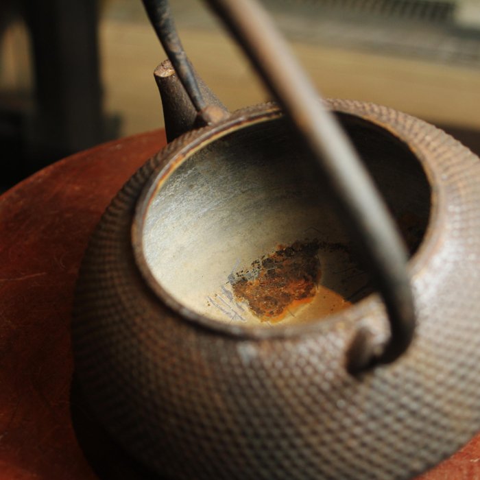 【桑園の】日本 南部鐵器 975g 特製款 霰肌 中大型 急須 泡茶壺 老件 Q 5146 | Yahoo拍賣