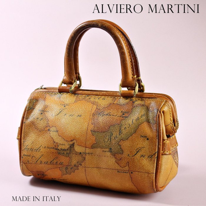 【桑園の】二手真品 Alviero Martini 經典 世界地圖 波士頓型 零錢包 萬用手拿包 皮夾 週日結標 D 6158 | Yahoo拍賣