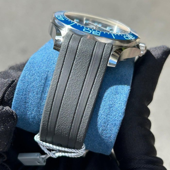 現貨 OMEGA 210.30.42.20.03.003 漸層藍海馬300 Summer Blue 歐米茄 陶瓷圈 手錶 機械錶 42mm | Yahoo拍賣