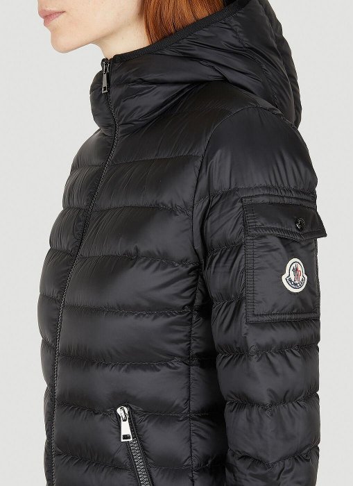 【S號 折扣現貨】正品MONCLER Bles logo手臂小口袋 立領拉鍊連帽短版羽絨外套 黑色 | Yahoo拍賣