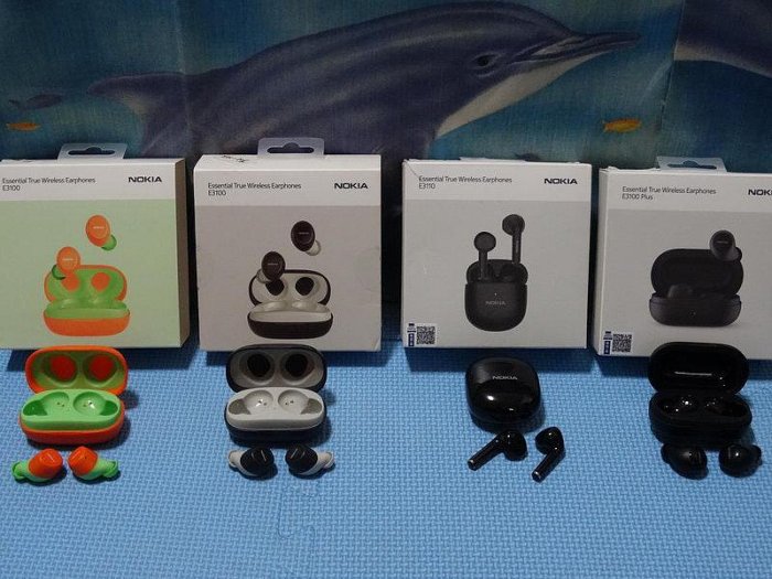 4個NOKIA 藍牙耳機一起賣~E3100(橘綠)+E3100(黑白)+E3100Plus(黑)/E3110(黑) | Yahoo拍賣