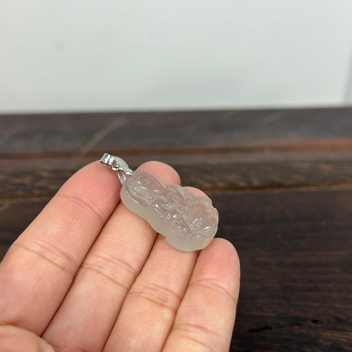 【居寶屋】精選天然 冰種玉髓 淨瓶觀音坐像 項墜 護守平安 防小人 平安件 質優透光 附墜 一元起標 A103 | Yahoo拍賣