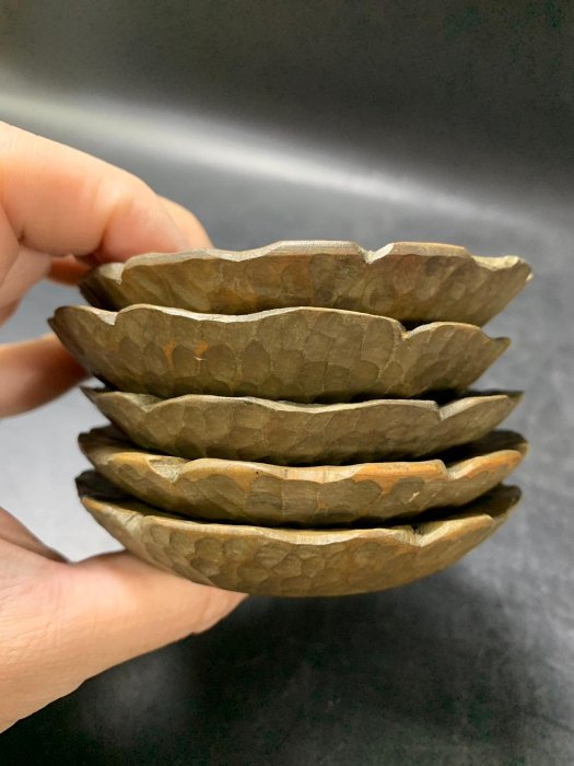 【藏舊尋寶屋】日本神戶傳統木工藝品 煎茶道具 原木雕刻花卉形茶托組五入※0422143-191 | Yahoo拍賣