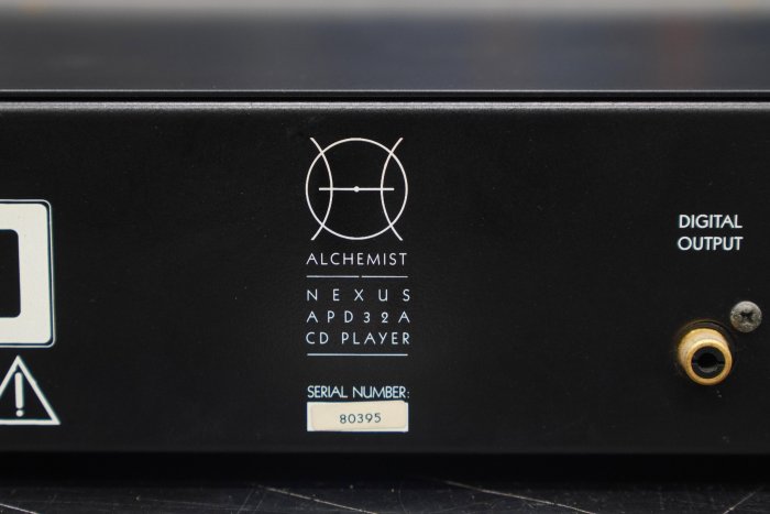【夢響音響工作室】英國 ALCHEMIST NEXUS APD32A 高階CD播放機 已更換全新齒輪與馬達 含代用遙控器 一元起標 ...