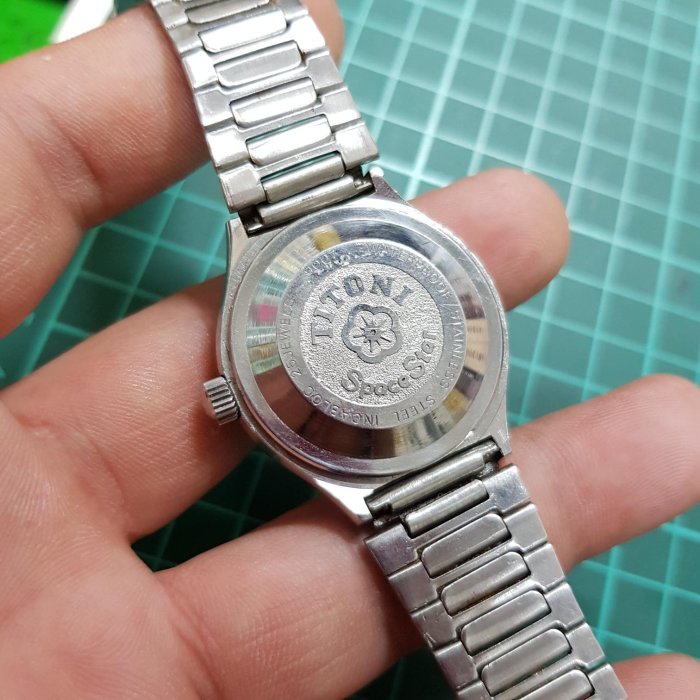 ＜極品＞雪花面＜最輕的 ETA＞古典&輕盈&清晰&漂亮 老麥麥 TITONI 梅花麥 機械錶 男錶 保養完成 老錶 SWISS 瑞士錶 3.5/18.5 A2 | Yahoo拍賣