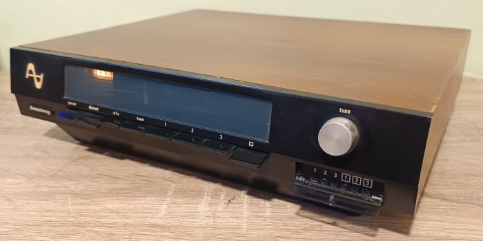 一元起標, 標多少賣多少-英國製Armstrong 624 FM Tuner. FM 收音機 | Yahoo拍賣