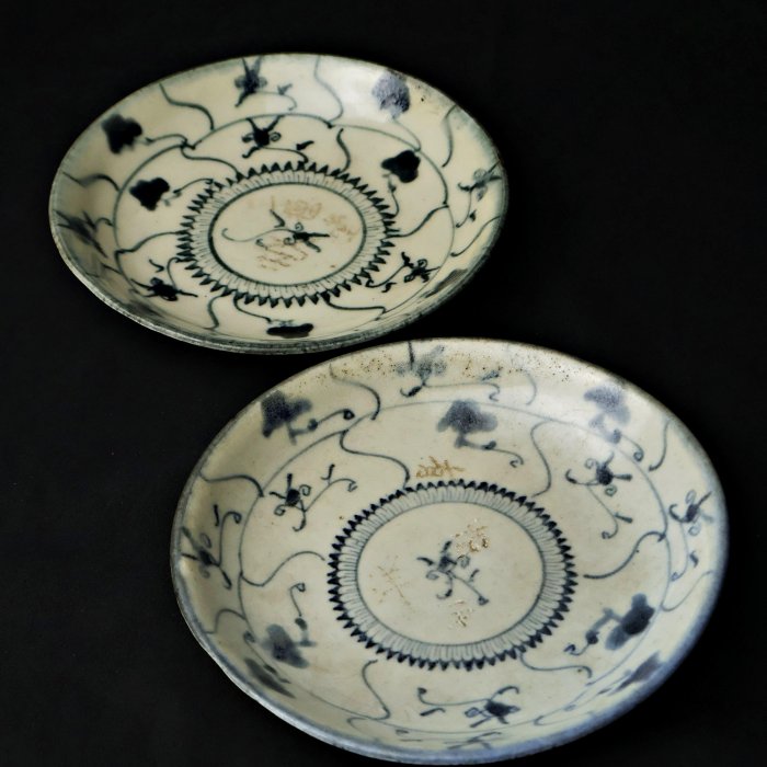 【桑園の】老品收藏~清代民窯 老青花 純手繪 花團龍紋 雙圈底款 兩客 包漿老瓷器 (委託品) T 7424 A09 | Yahoo拍賣