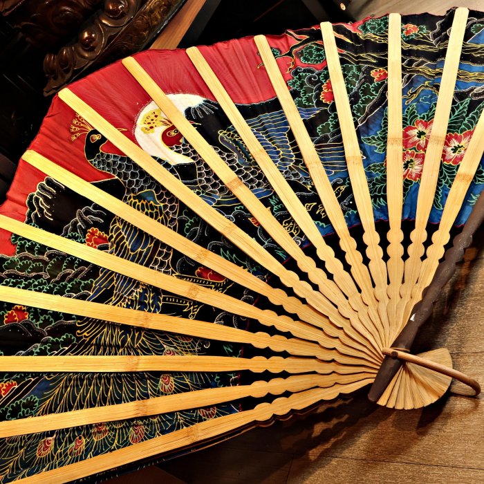 【桑園の】早期 大型 146CM 竹製骨架 手繪 華麗金亮片 大扇子 客廳擺件 賞件 收藏品 (委託品) T 7022 A02 | Yahoo拍賣