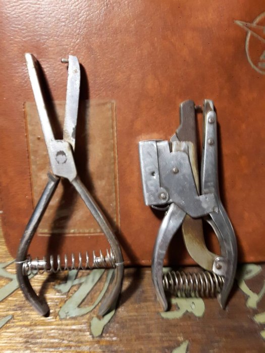 古早懷舊 台鐵 鐵路局 公路局 (老票剪+手提三色燈) 特價🉐一波合出【侘寂文學館】 讓藏...A05 | Yahoo拍賣