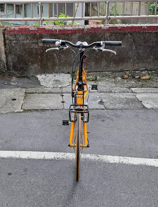 二手~KHS功學社 F20-T2 芒果黃 20吋 16段變速 鋁合金折疊腳踏車 小徑 小折 單車 附前貨架~功能正常 | Yahoo拍賣