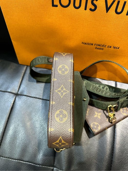 【EZ兔購】正品 Louis Vuitton 三合一 LV 包 M80091 全配 現貨 | Yahoo拍賣