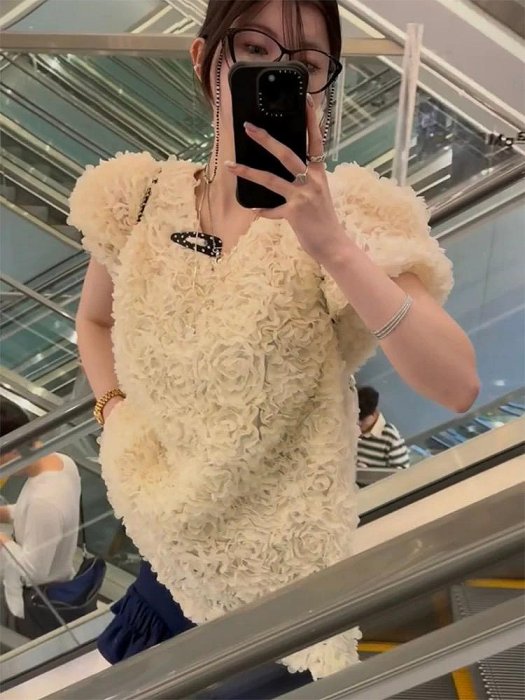 [ ohya梨花 ] =韓國帶回=最新新款性感白富美名媛個性千金浪漫穿搭杏色立體花瓣短袖造型上衣罩衫 | Yahoo拍賣