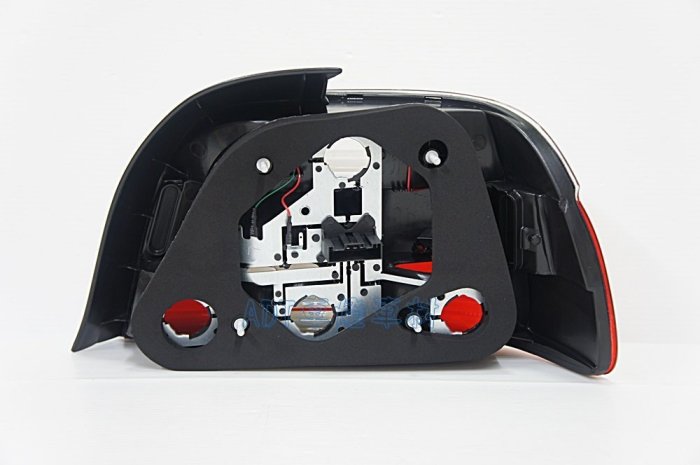 ~~ADT.車燈.車材~~BMW 5系 E39 00 01 02 03 光柱紅白晶鑽尾燈一邊1900 | Yahoo拍賣