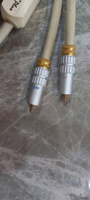 美國MIT Mi-330 plus RCA 訊號線 白二手 無盒裝 一米一對 | Yahoo拍賣