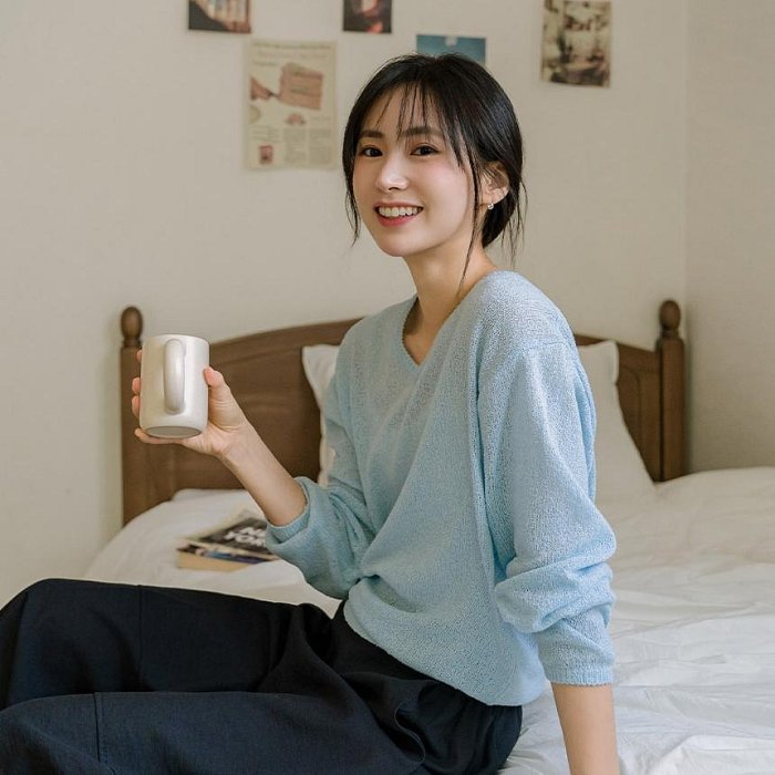 Bellee 正韓 透氣性極佳 穿著舒適V領薄針織上衣 (7色) 【0609-17】 | Yahoo拍賣