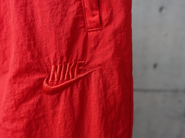 CA 美國運動品牌 NIKE 紅與黑 縮口 合身版 休閒九分褲 M號一元起標無底價B991 | Yahoo拍賣