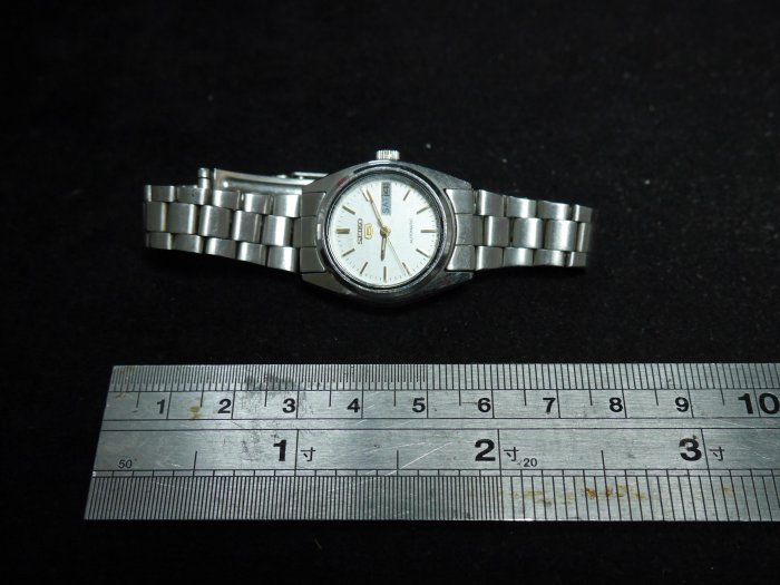 【阿輝の古物】手錶_Seiko_可運作_錶面多刮痕 錶帶有使用痕跡 髒汙_#E19 | Yahoo拍賣