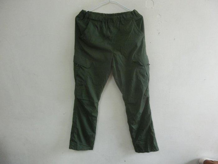 二手lativ綠色休閒褲 褲長92Cm | Yahoo拍賣