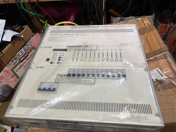 低價起標！零件機.... 專業用lite-puter edx-1212a燈光控制器..284 | Yahoo拍賣