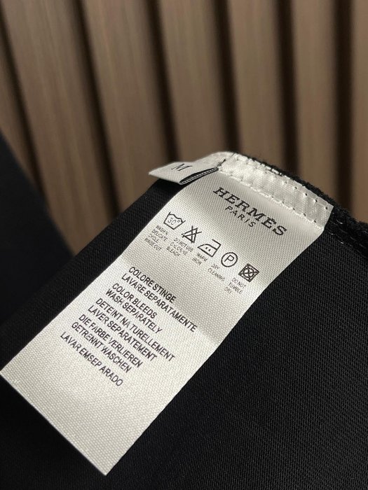 Hermes 愛馬仕2025SS早春新款男士短袖印花t恤，采用特種曲珠絲光面料 吸汗透氣柔軟舒適整體，設計經典且耐看，合身版型適合亞洲身形。 | Yahoo拍賣