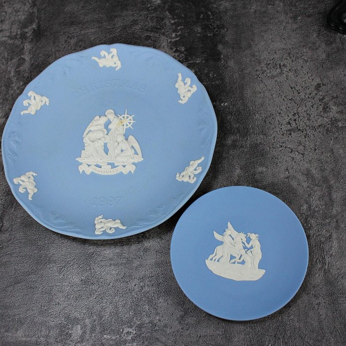 【桑園の】絕版稀有 ~ 英國製 Wedgwood 瑋緻活 碧玉浮雕 希臘神話 飾皿 小圓皿 兩件組 週日結標 D 7094 | Yahoo拍賣