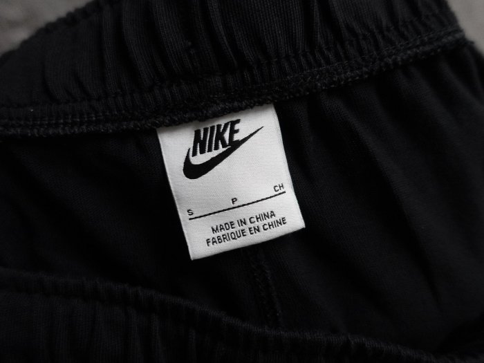 CA 美國運動品牌 NIKE 黑色 縮口 合身版 休閒九分褲 S號一元起標無底價E461 | Yahoo拍賣