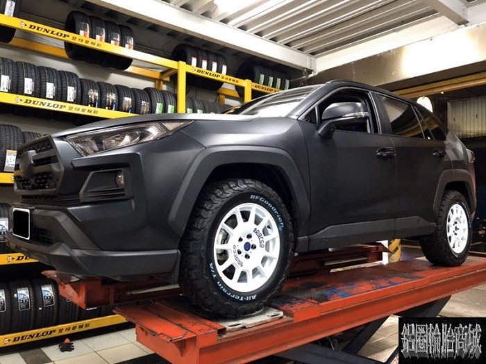 全新鋁圈 正 SPARCO ML510 17吋 5孔100~5孔114.3~108~112 白 越野風 RAV4 實裝圖 | Yahoo拍賣