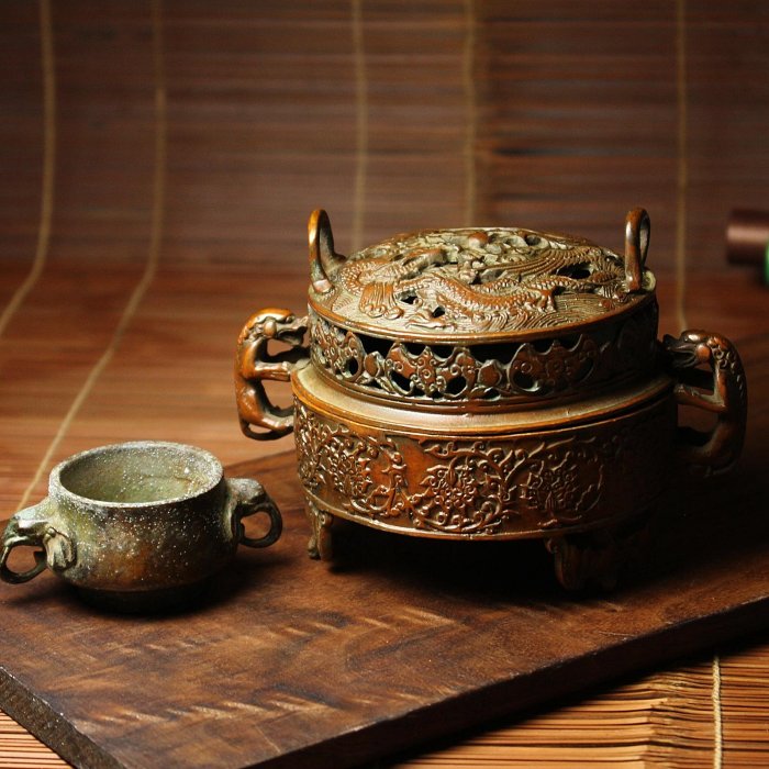 【桑園の】金工 銅雕 722g 龍鳳雕 獸耳 蝙蝠足 精品香爐 盤香 香塔 薰香爐 完美品 D 5215 | Yahoo拍賣