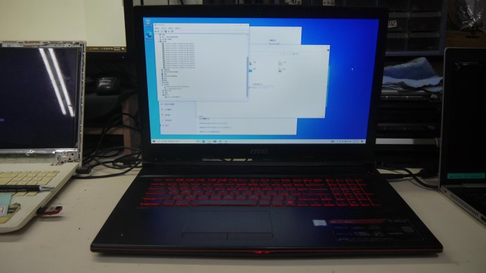 T597 MSI MS-17C8 (GL73-9RE) i7九代 十二核心超大螢幕筆電 百元起標 | Yahoo拍賣