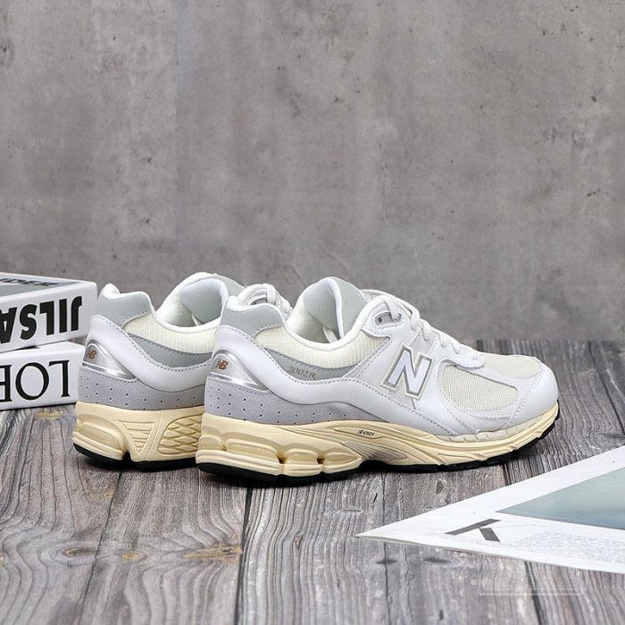球鞋補習班 NEW BALANCE 2002R 中性 鉑金白 奶油底 男女 復古 休閒鞋 M2002RIA | Yahoo拍賣