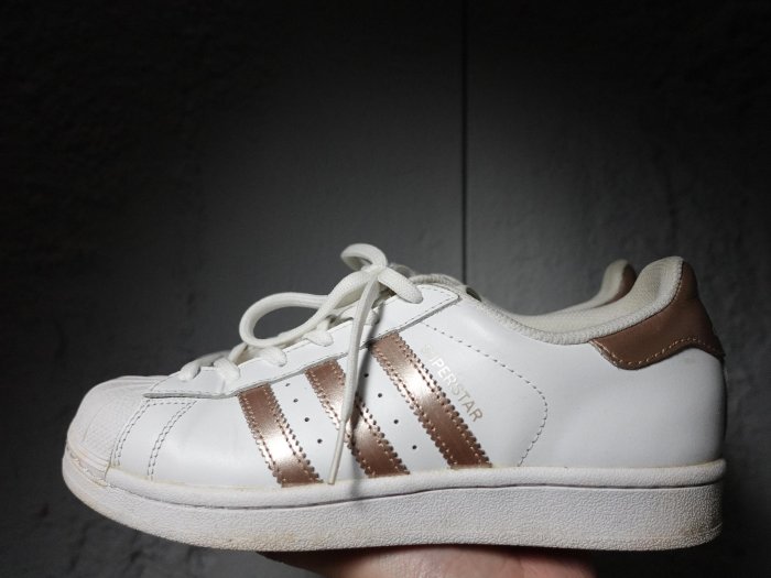 CA 愛迪達 adidas 女款 白色 奶油頭 休閒運動鞋 US 6.5號 一元起標無底價D631 | Yahoo拍賣