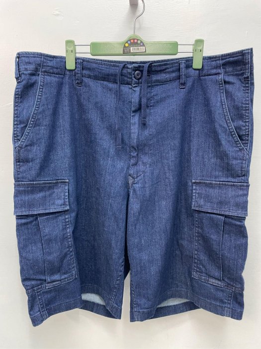 UNIQLO 大尺寸男彈性牛仔工作休閒短褲 XL (W40)【 全場任選三件以上免運費 】 | Yahoo拍賣