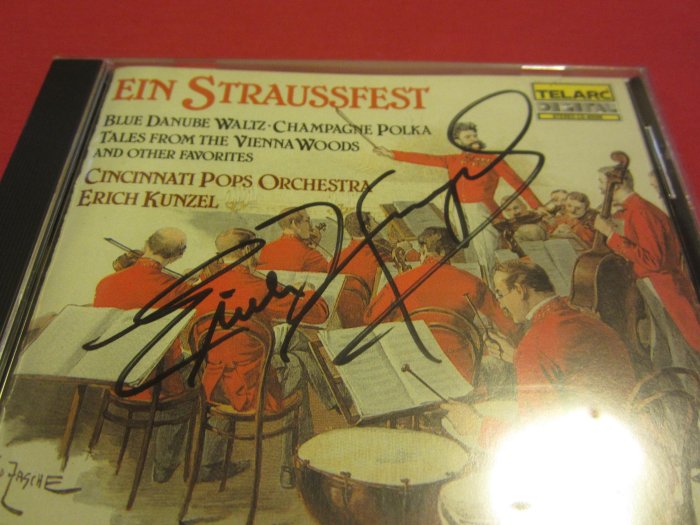 Ein Straussfest (封面及封底有簽名，無IFPI) | Yahoo拍賣
