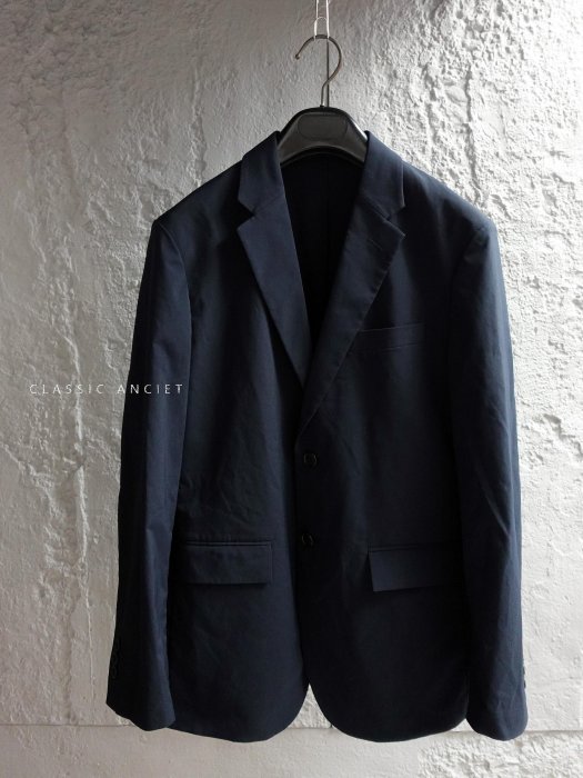 CA 日本品牌 UNIQLO 深藍 輕型 休閒西裝外套 M號 一元起標無底價E394 | Yahoo拍賣