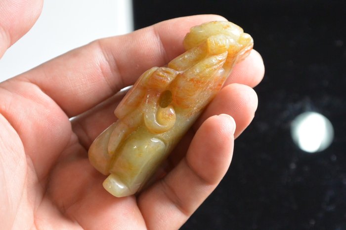 [天地居] 帶沁和闐玉童子 1029 | Yahoo拍賣